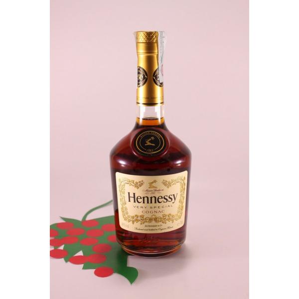 Hennessy v No regular box 700ml